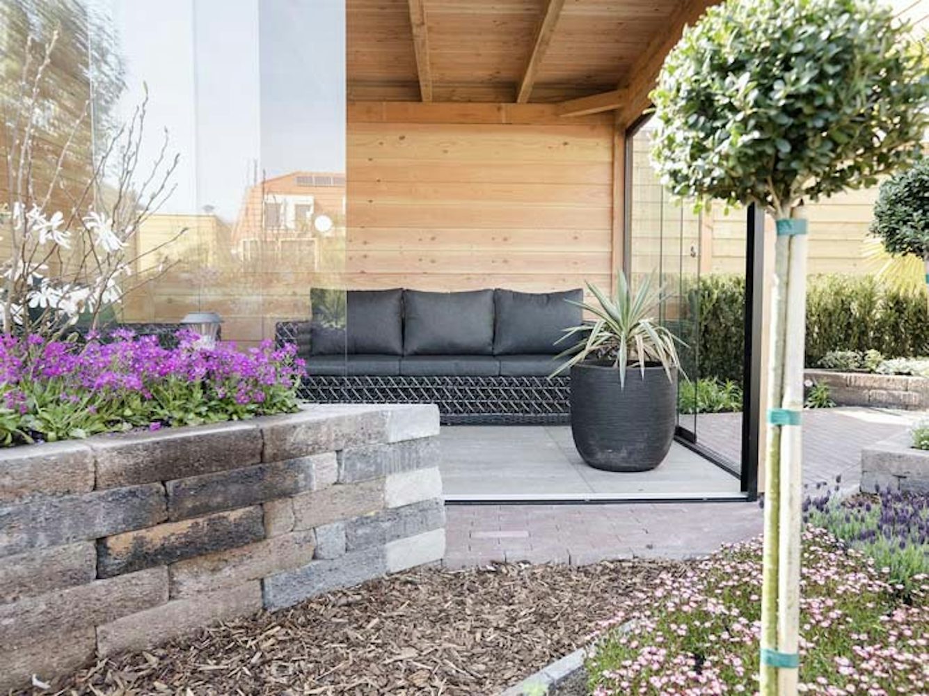 Gestrand met een overkapping in Hoek van Holland NuBuiten